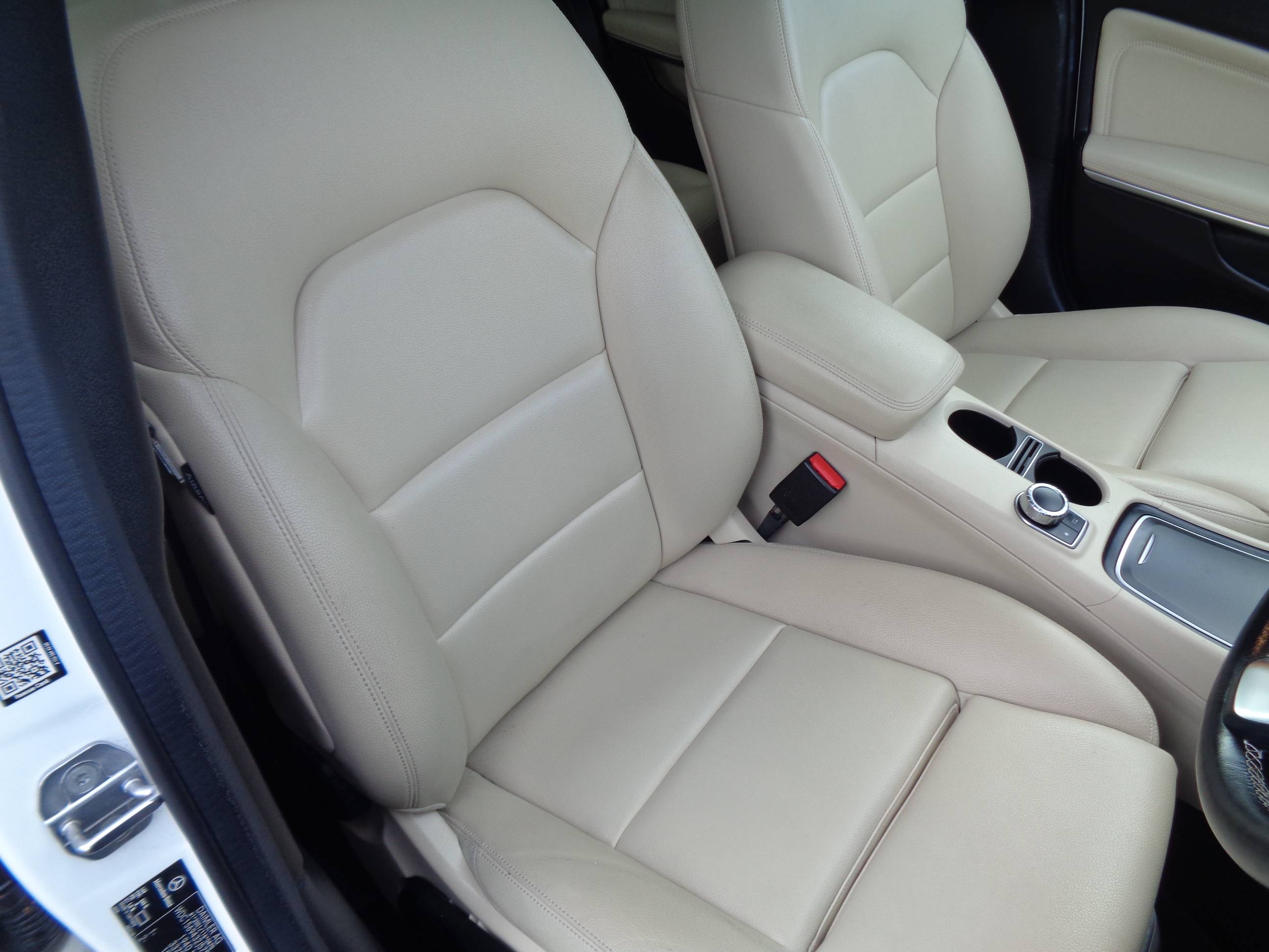 Currently viewing MERCEDES-BENZ GLA-CLASS GLA 200 SPORT EXECUTIVE ...