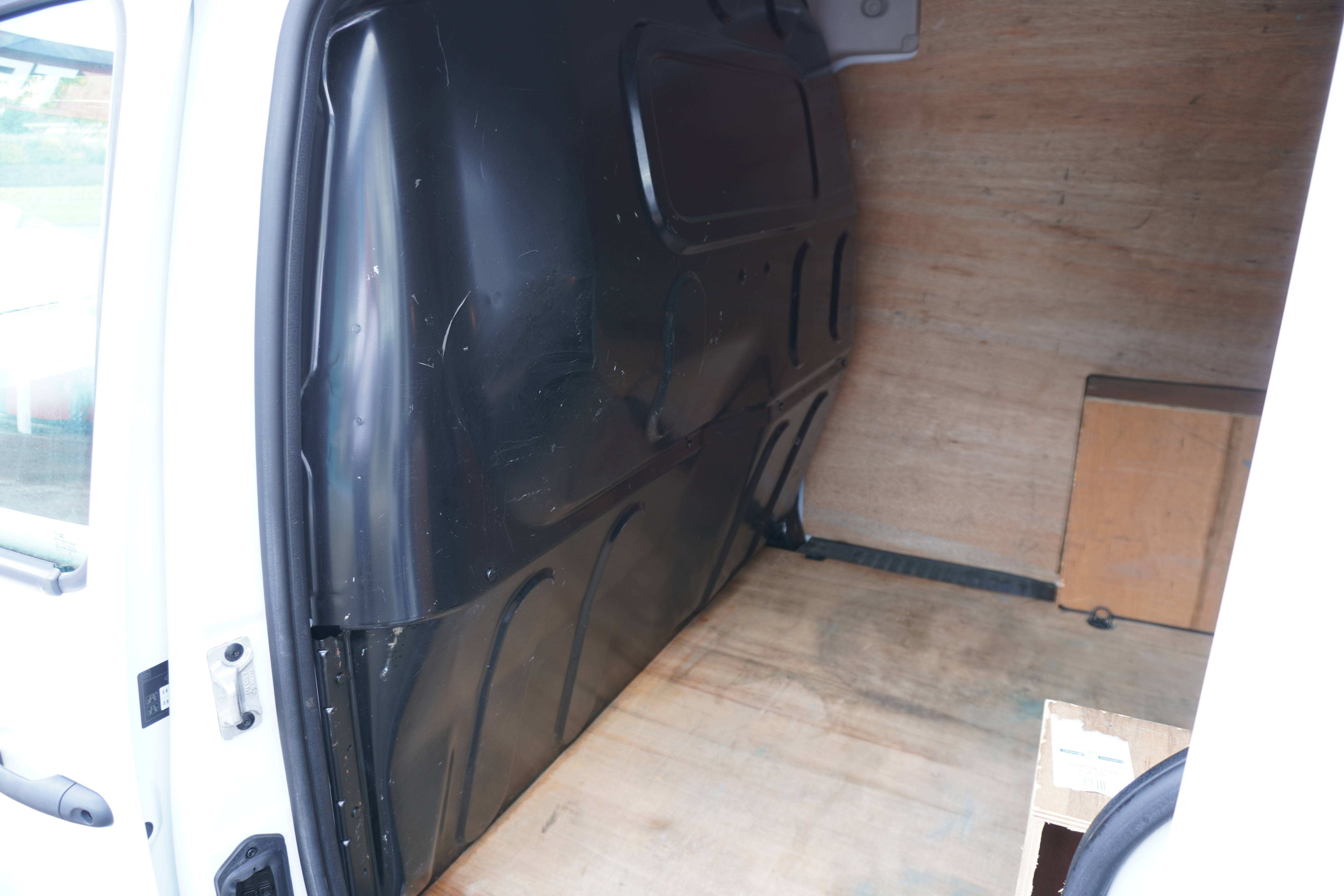 PW Millar - Barry - South Glamorgan | Currently viewing NISSAN NV250 1. ...