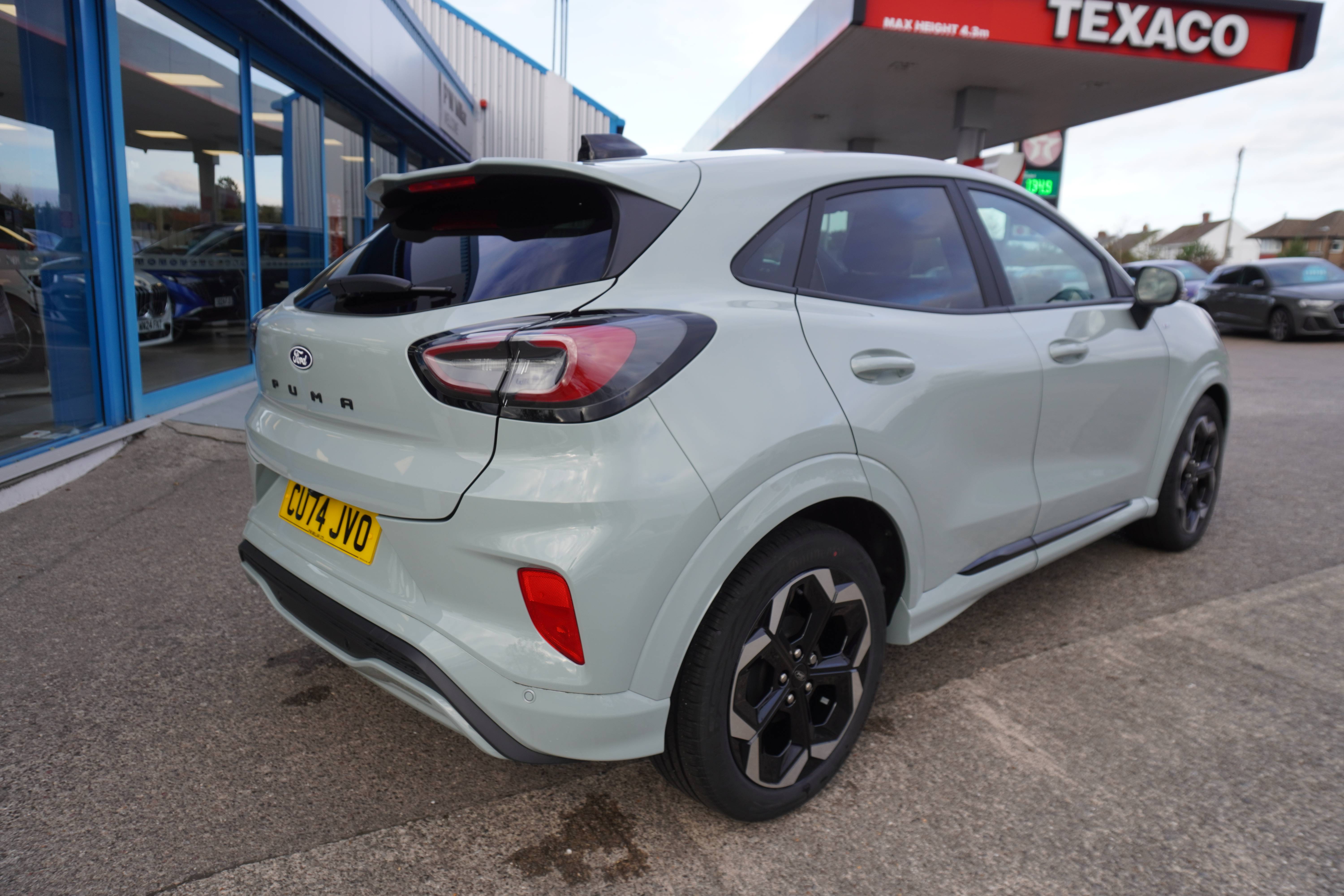 PW Millar - Barry - South Glamorgan | Currently viewing FORD PUMA 1.0T ...